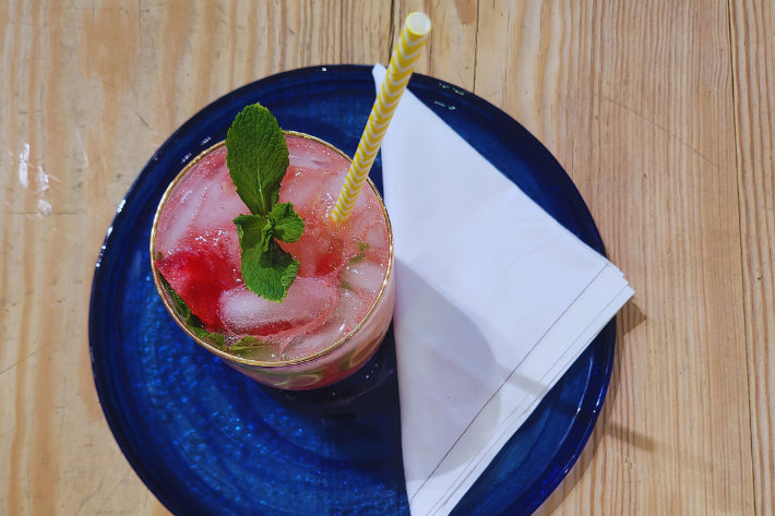 MOCKTAIL DE FRUTA: MIXOLOGÍA REFRESCANTE