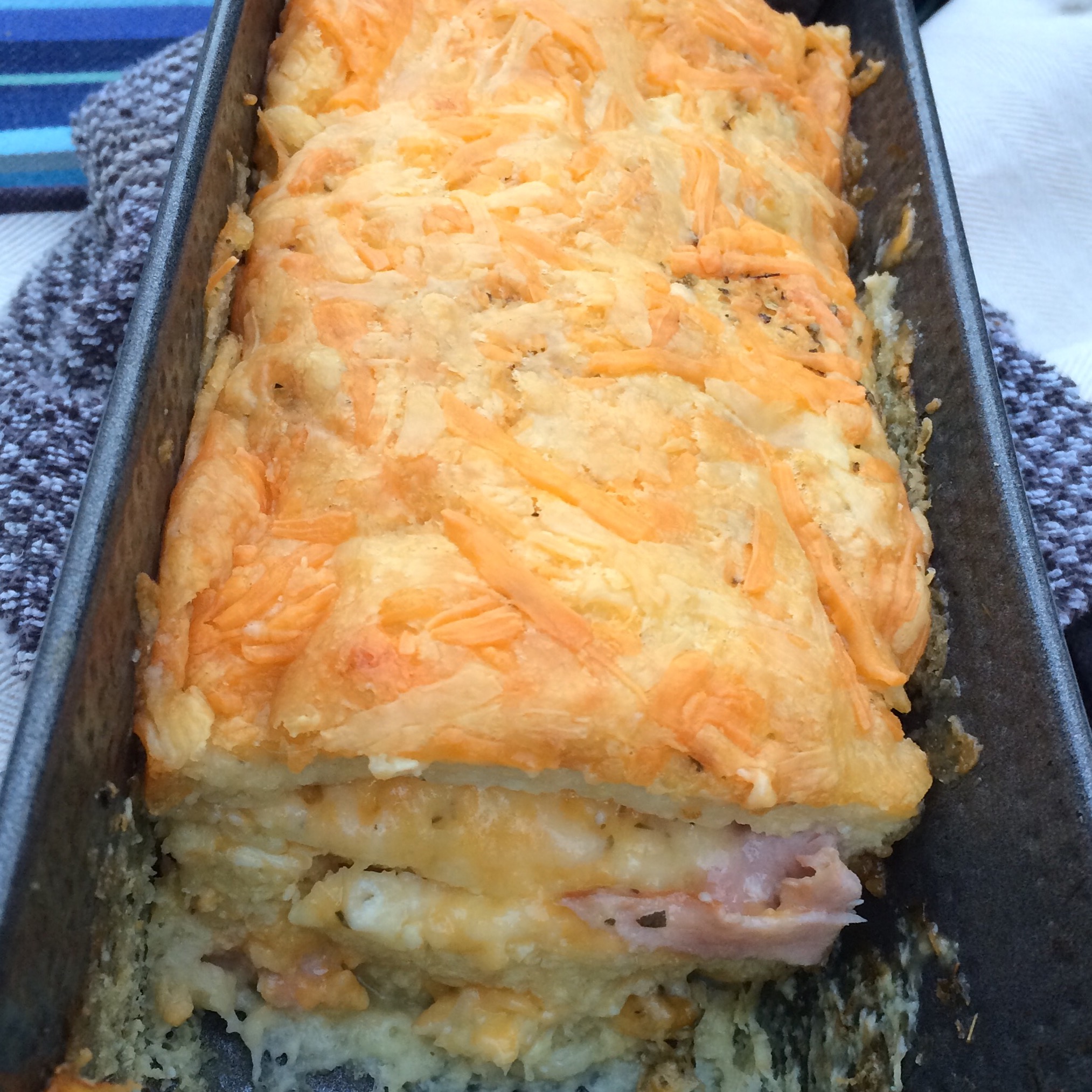 Pastel fácil de jamón y queso al horno